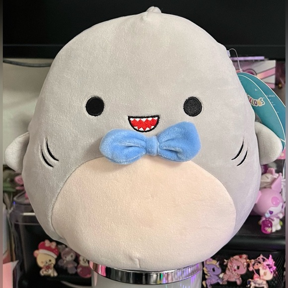 Squishmallows | Toys | Gordon The Shark With Bowtie 8 Squishmallow ...